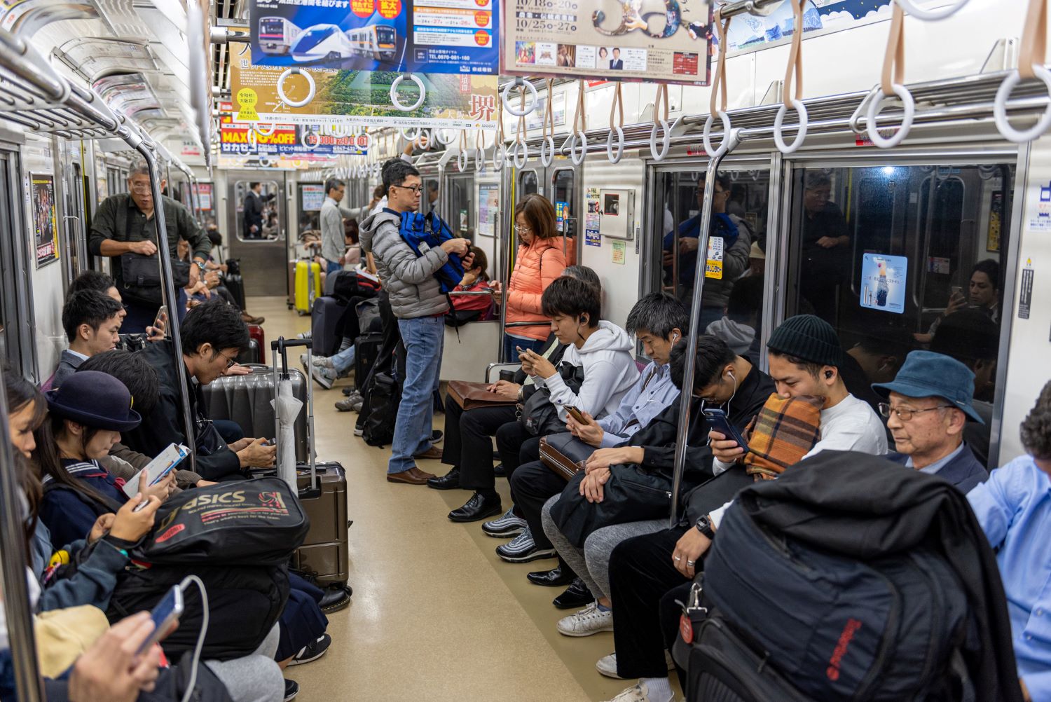 Better Train Etiquette in Japan: Tips for Tourists to Ride Like a Local ...